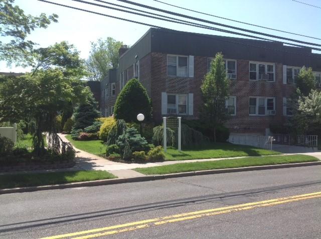 Fairfield Residences At Cedarhurst Park House